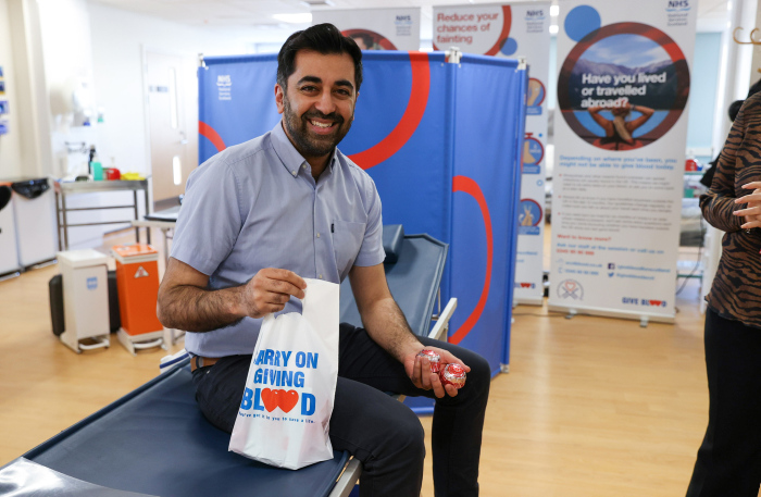 Scotblood | Cabinet Secretary Humza Yousaf visits Dundee Donor Centre